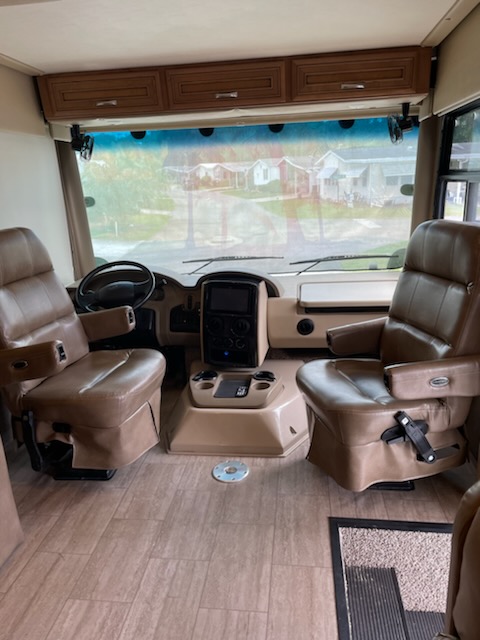 2018 Thor Motor Coach Challenger 37YT - National Vehicle