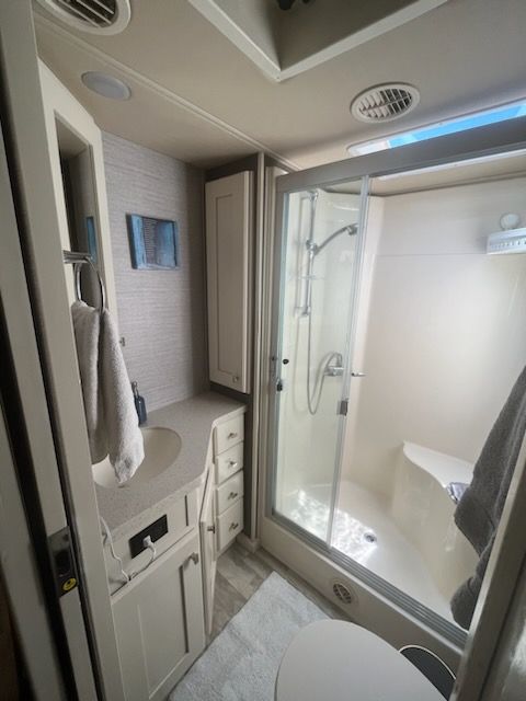 2020 Vanleigh Vilano 320GK - National Vehicle