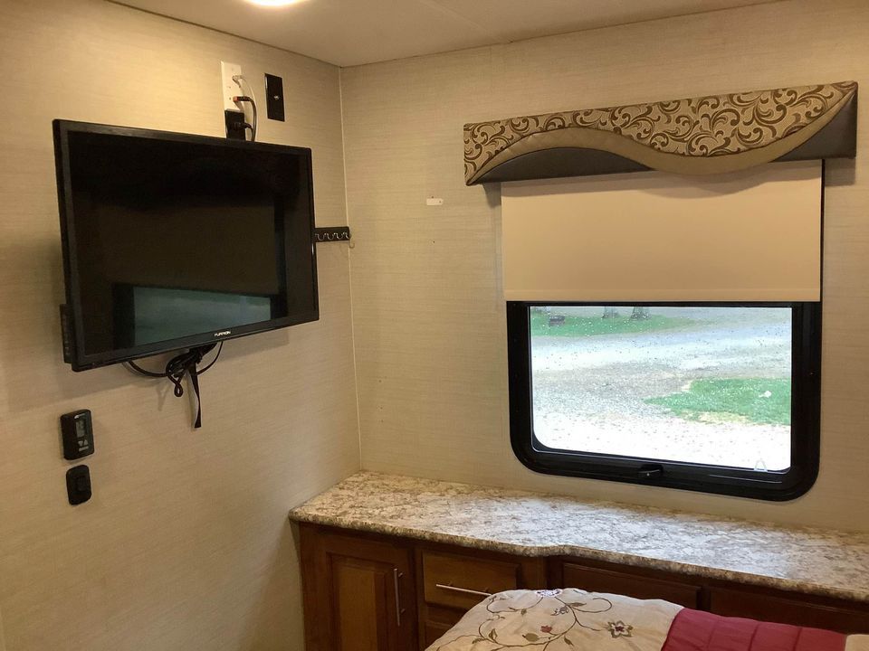 2017 Jayco Precept 35UP - National Vehicle