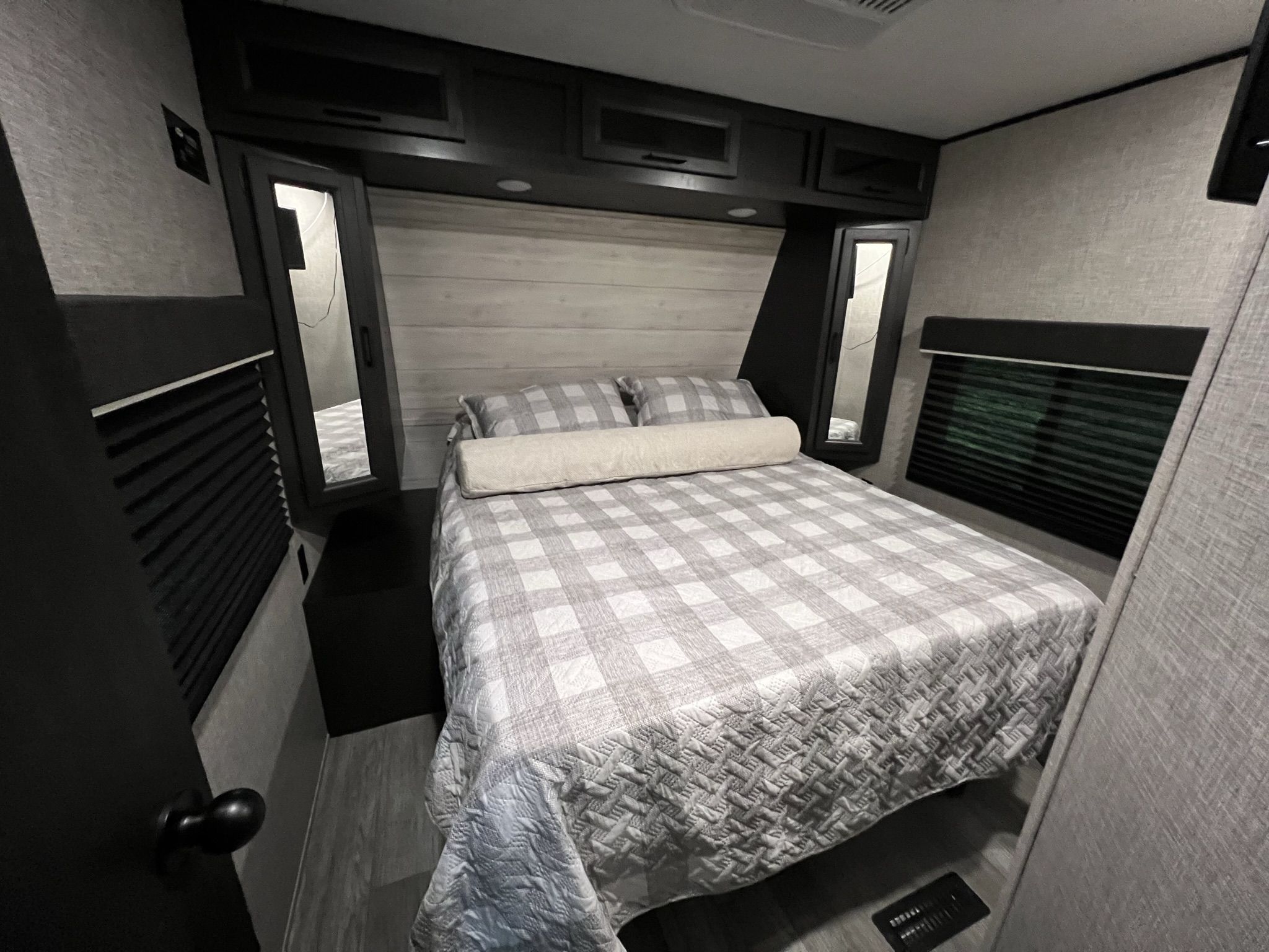 2022 Jayco Jay Flight 33RBTS - National Vehicle