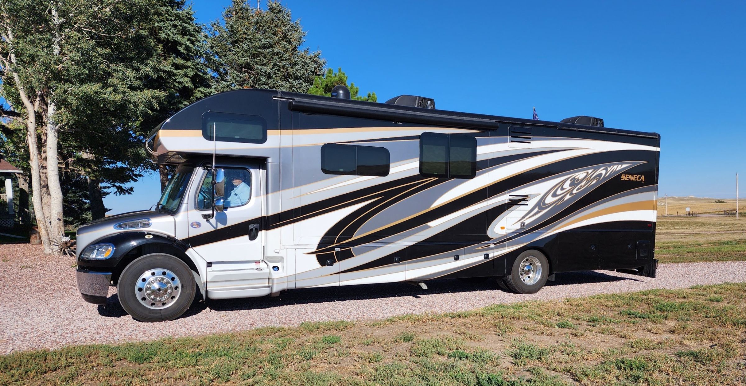 2018 Jayco Seneca 37TS - National Vehicle