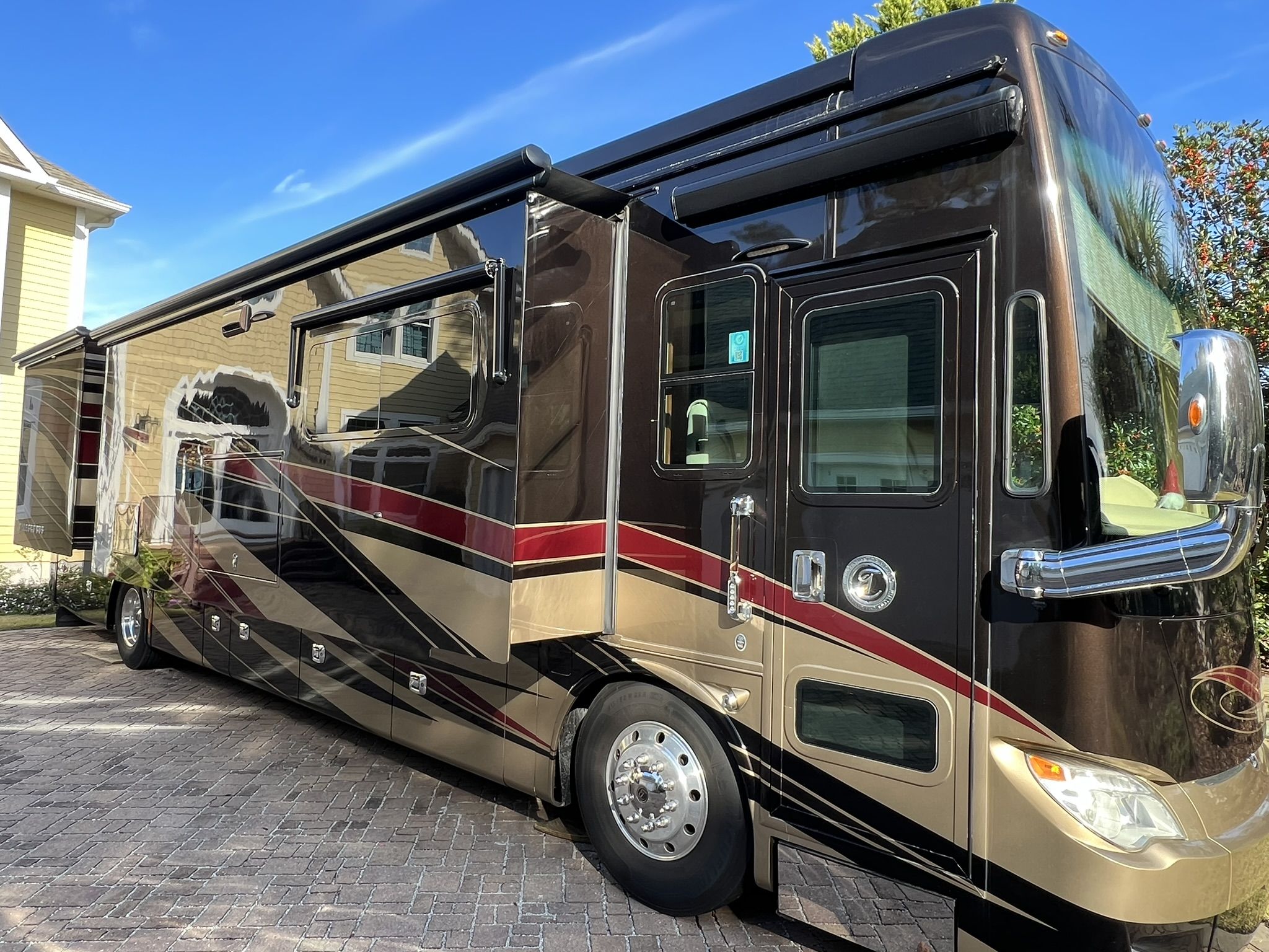 2017 Tiffin Motorhomes Allegro Bus 40AP - National Vehicle