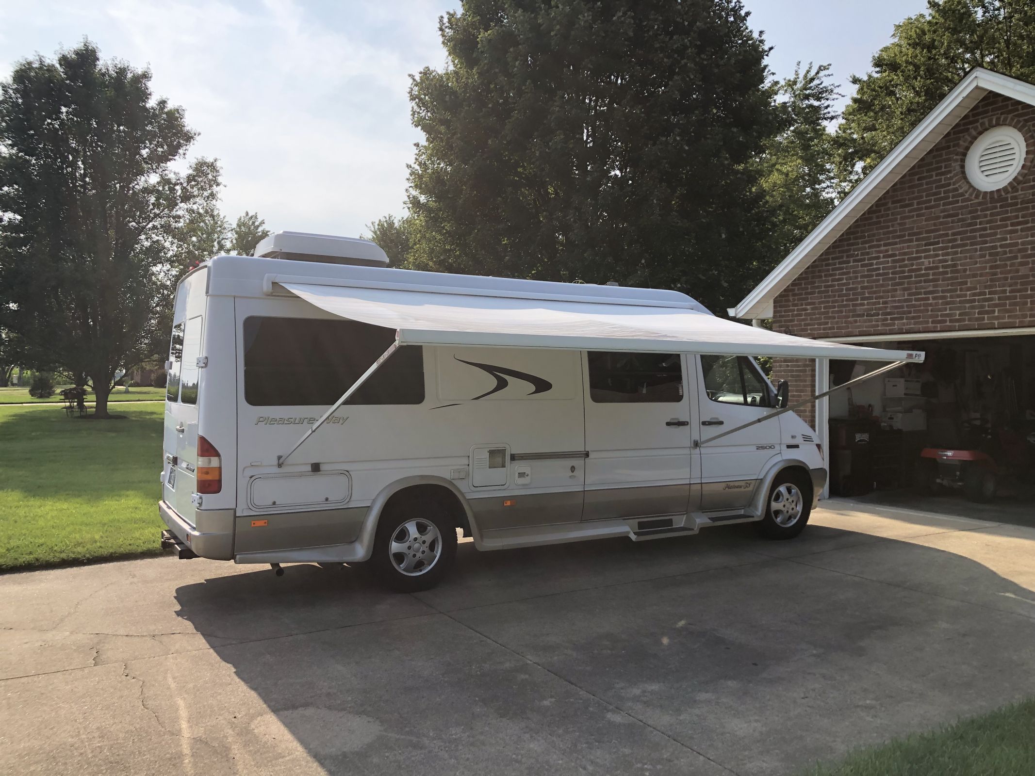 2007 Pleasure-Way Plateau TS 3500 - National Vehicle