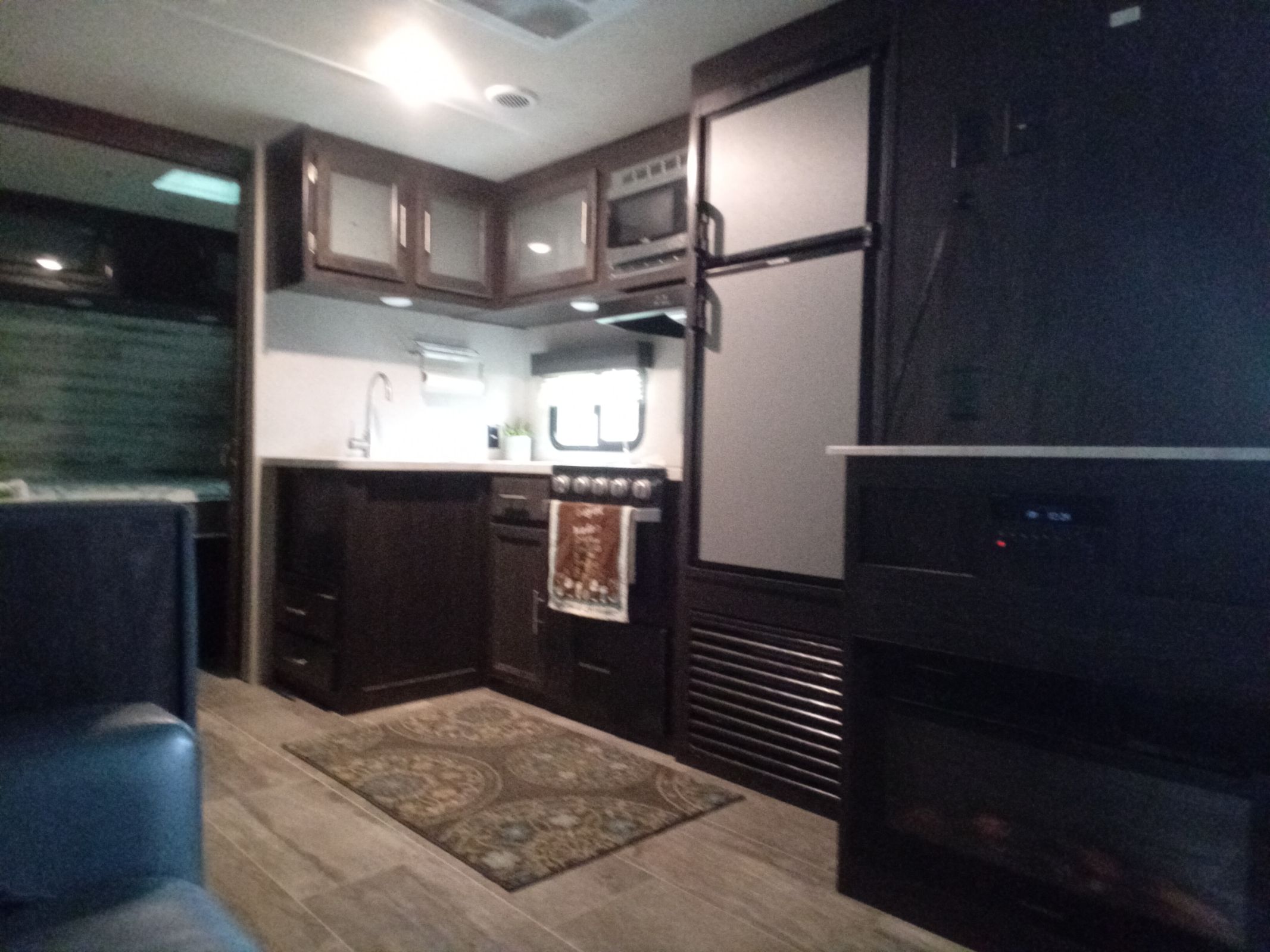 2019 Dutchmen Kodiak Ultra Lite 261RBSL - National Vehicle