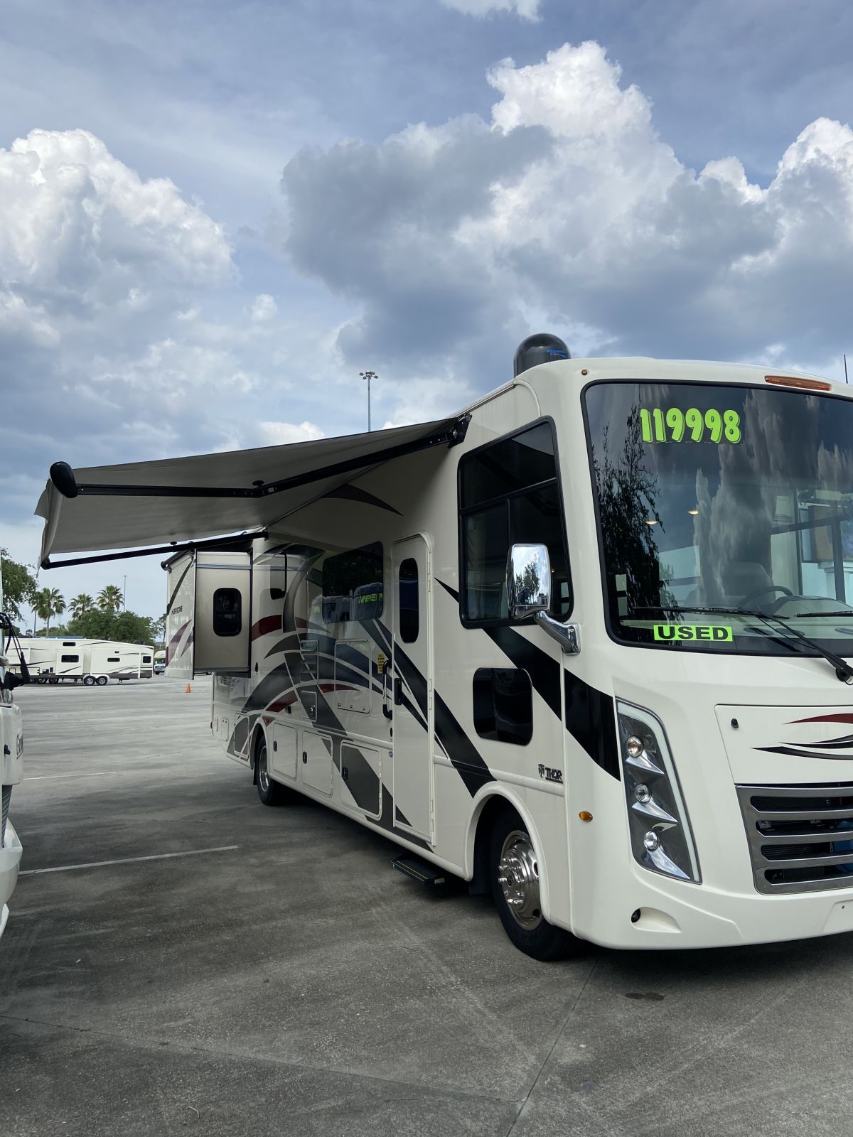2021 Thor Motor Coach Hurricane 32T - National Vehicle