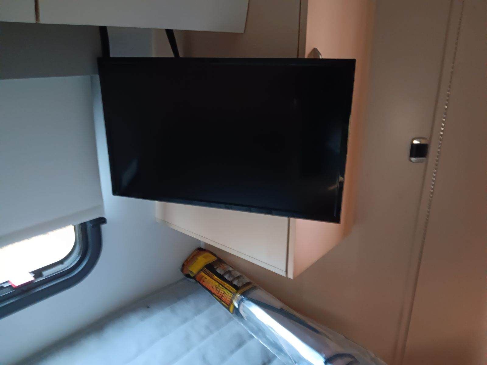 2022 Leisure Travel Van Unity U24TB - National Vehicle