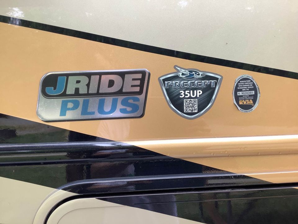 2017 Jayco Precept 35UP - National Vehicle