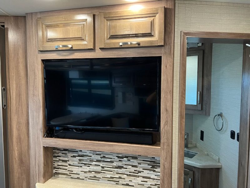 2019 Jayco Seneca 37K - National Vehicle