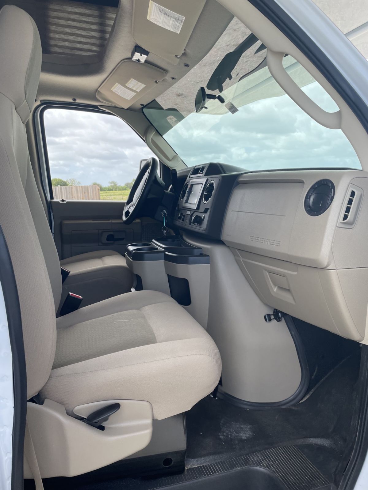 2021 Thor Motor Coach Coleman 30CM - National Vehicle